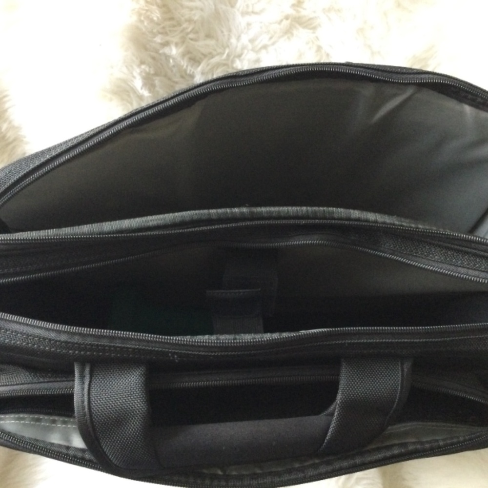 Dell Nylon Laptop Notebook Black Carrying Case - Gem